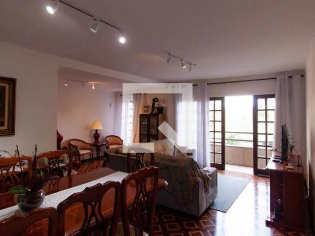 Casa à Venda Jardim Avelino, 3 Quartos, 300 m2