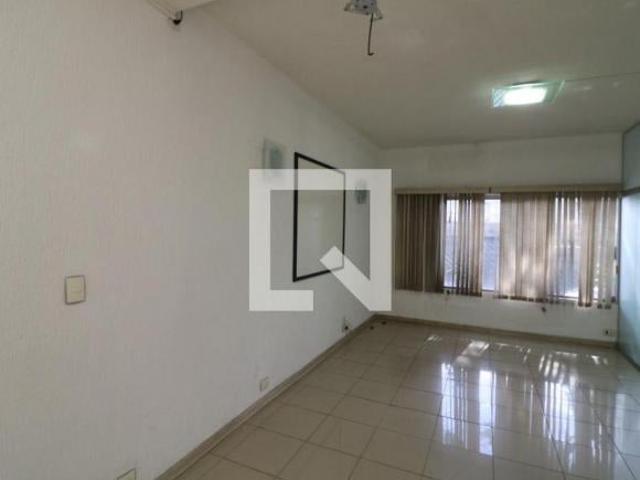 Casa à Venda Jardim Avelino, 3 Quartos, 300 m2