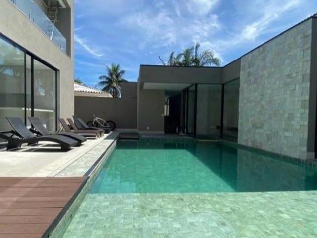 Casa à venda, Jardim Acapulco, Guarujá, SP, 6 Dormitórios Frente Praça, Qvi.