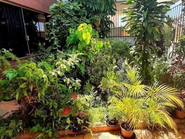 Casa à venda Jardim Aeroporto com 03 dormitórios, 01 suíte e 03 vagas