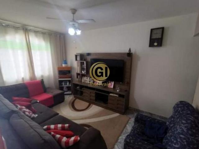 CASA À VENDA JARDIM ALVORADA 3 DORMITÓRIOS SJC