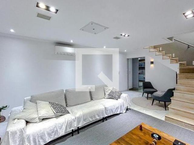 Casa à Venda Jardim Anália Franco, 2 Quartos, 172 m² São Paulo