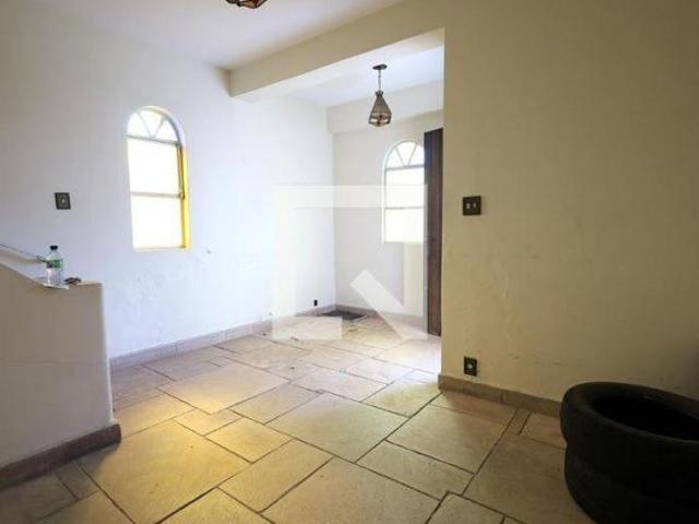Casa à Venda Jardim Bela Vista, 3 Quartos, 189 m2