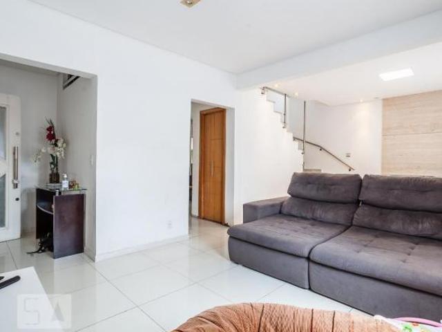 Casa à Venda Jardim Bela Vista, 3 Quartos, 250 m2