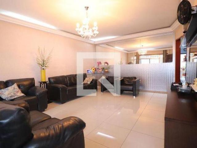 Casa à Venda Jardim Bela Vista, 3 Quartos, 489 m2
