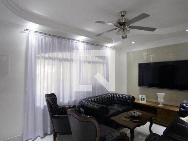 Casa à Venda Jardim Brasil, 4 Quartos, 190 m² São Paulo