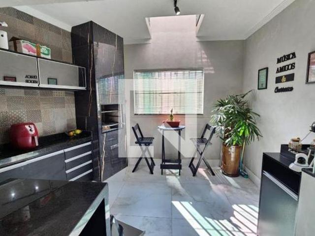 Casa à Venda Jardim Brasília, 3 Quartos, 120 m2