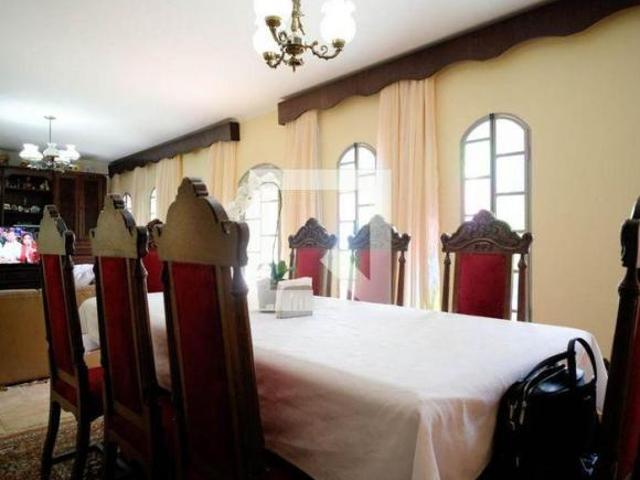 Casa à Venda Jardim Brasília, 3 Quartos, 194 m² São Paulo