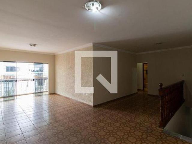 Casa à Venda Jardim Brasília, 4 Quartos, 180 m2
