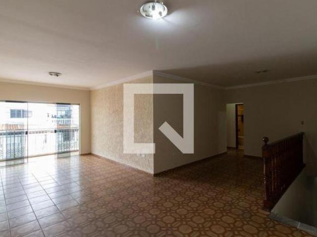 Casa à Venda Jardim Brasília, 4 Quartos, 180 m2