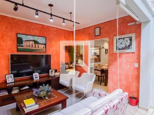 Casa à Venda Jardim Brasília, 4 Quartos, 250 m2