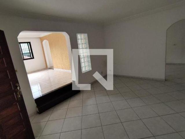 Casa à Venda Jardim Brasília, 4 Quartos, 280 m2