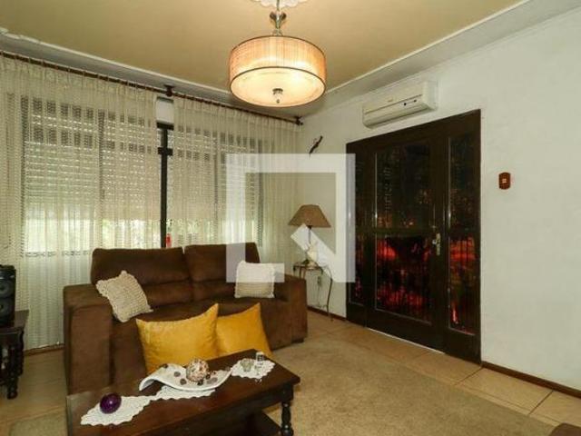 Casa à Venda Jardim Carvalho, 2 Quartos, 150 m² Porto Alegre