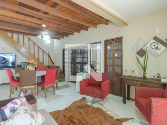 Casa à Venda Jardim Carvalho, 3 Quartos, 200 m² Porto Alegre