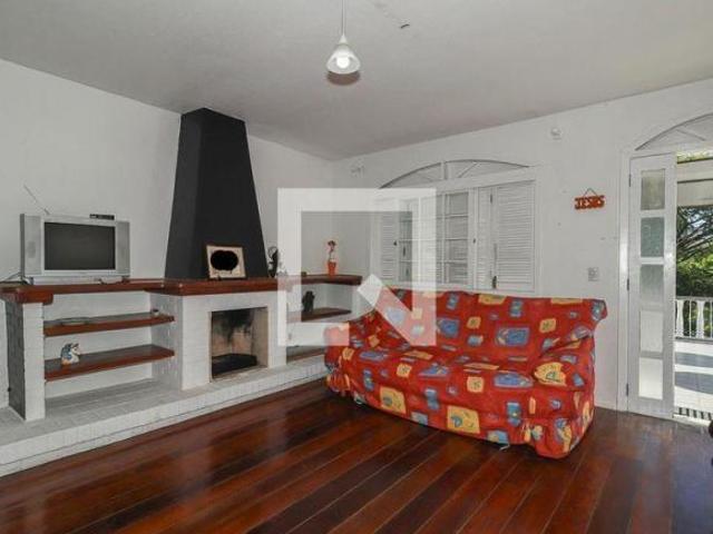 Casa à Venda Jardim Carvalho, 4 Quartos, 140 m² Porto Alegre