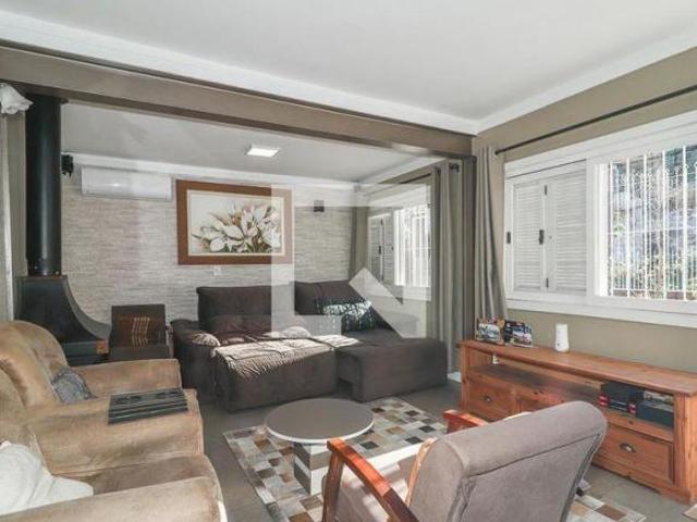 Casa à Venda Jardim Carvalho, 4 Quartos, 150 m² Porto Alegre