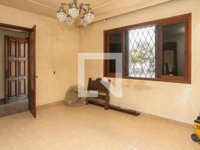 Casa à Venda Jardim Carvalho, 5 Quartos, 700 m² Porto Alegre
