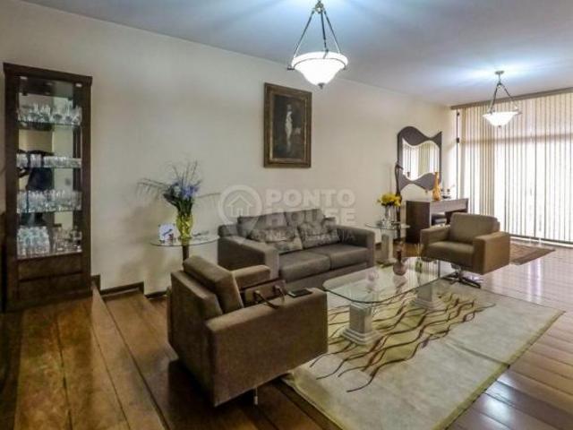 Casa à venda Jardim da Saúde, 4 dormitórios 10 vagas, quintal