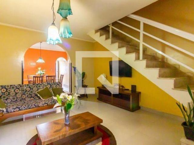Casa à Venda Jardim das Flores, 3 Quartos, 152 m2