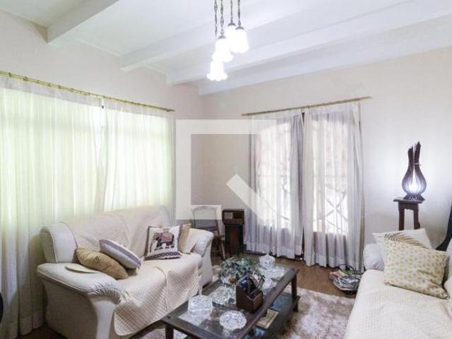 Casa à Venda Jardim das Flores, 3 Quartos, 215 m2