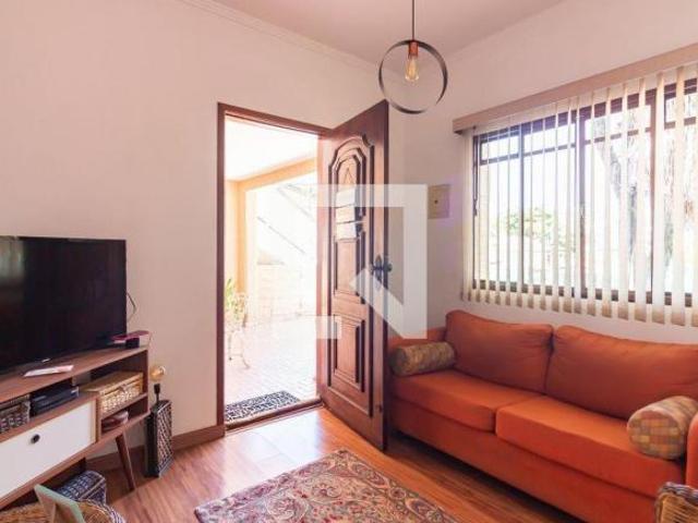 Casa à Venda Jardim das Flores, 3 Quartos, 300 m2