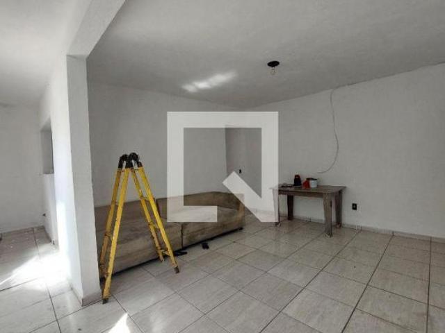 Casa à Venda Jardim das Flores, 2 Quartos, 140 m2