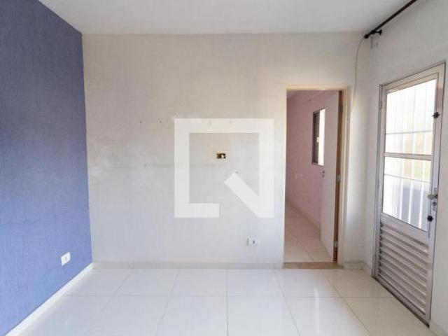 Casa à Venda Jardim das Flores, 2 Quartos, 60 m2
