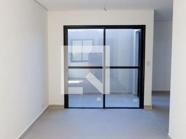 Casa à Venda Jardim das Flores, 2 Quartos, 94 m2