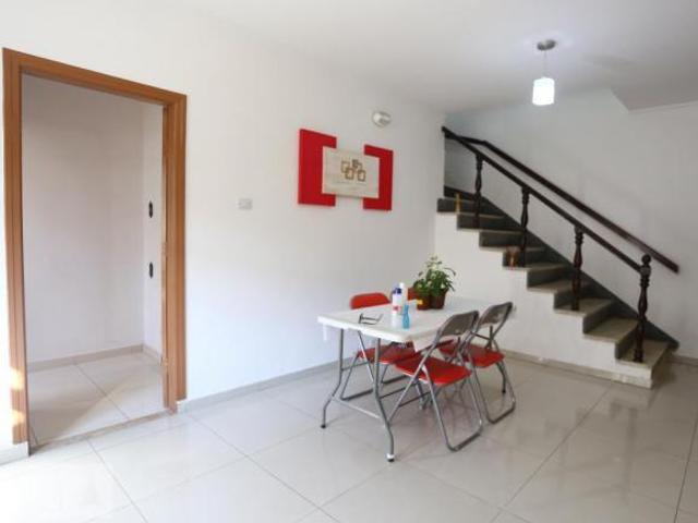 Casa à Venda Jardim das Flores, 4 Quartos, 200 m2