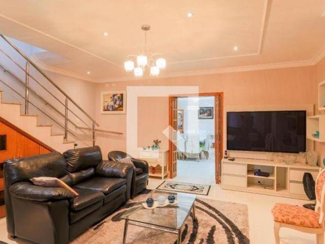 Casa à Venda Jardim das Flores, 4 Quartos, 320 m2