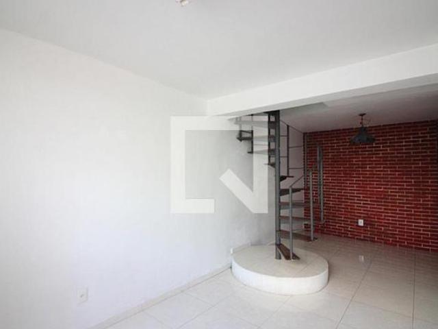 Casa à Venda Jardim do Mar, 2 Quartos, 73 m2