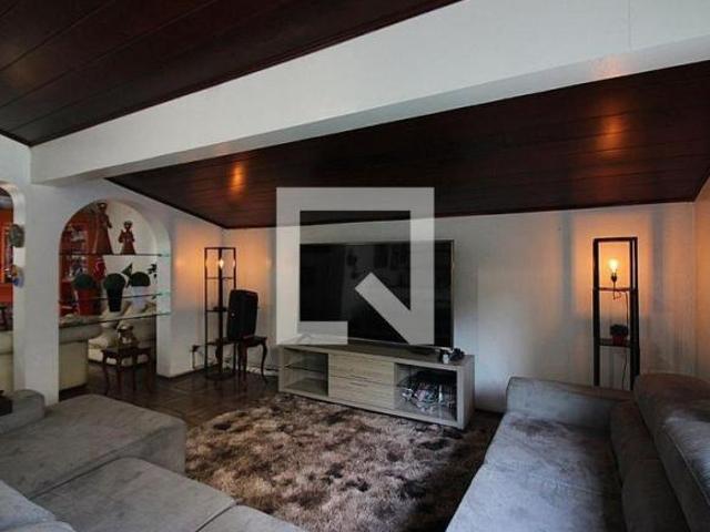 Casa à Venda Jardim do Mar, 3 Quartos, 300 m2