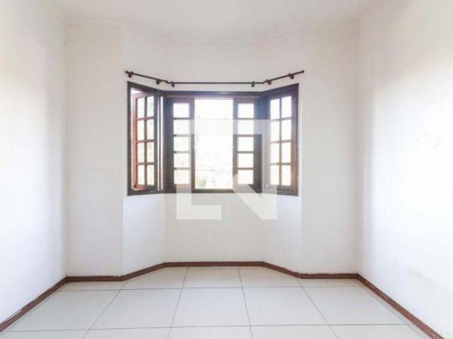 Casa à Venda Jardim Éster Yolanda, 3 Quartos, 165 m² São Paulo