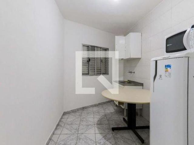 Casa à Venda Jardim Éster Yolanda, 10 Quartos, 200 m² São Paulo