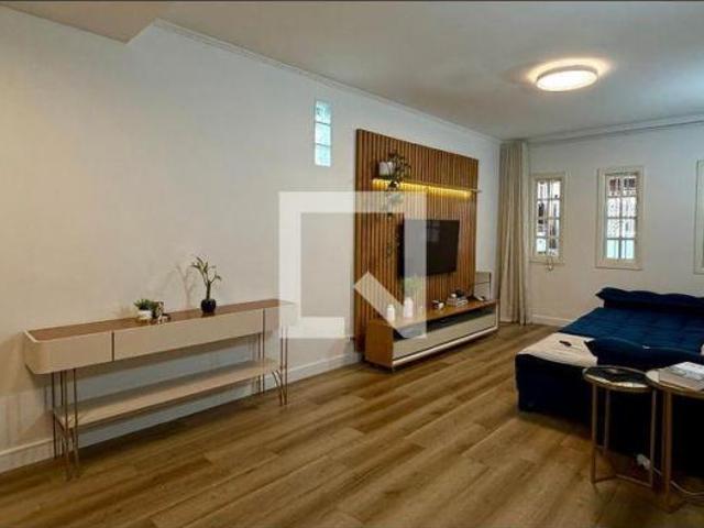 Casa à Venda Jardim Éster Yolanda, 2 Quartos, 170 m² São Paulo