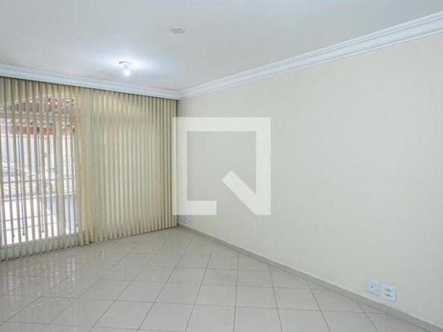 Casa à Venda Jardim Felicidade, 3 Quartos, 210 m² São Paulo