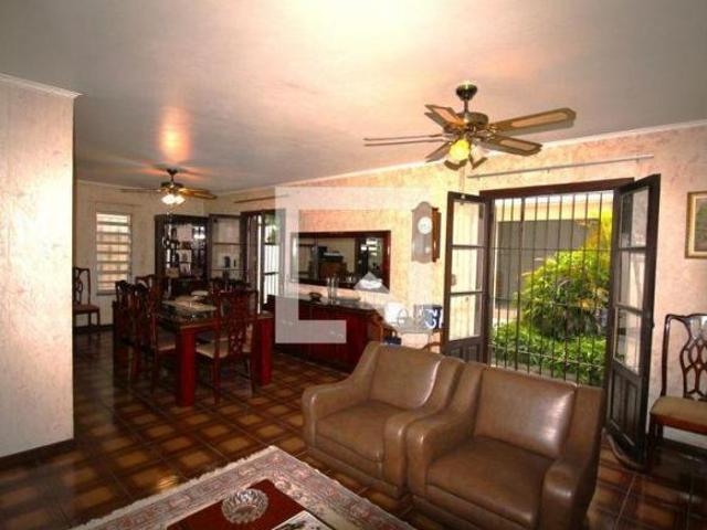Casa à Venda Jardim Guarapiranga, 6 Quartos, 371 m² São Paulo