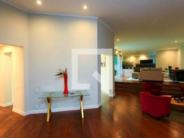 Casa à Venda Jardim Guedala, 3 Quartos, 563 m² São Paulo