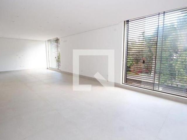 Casa à Venda Jardim Guedala, 4 Quartos, 450 m² São Paulo