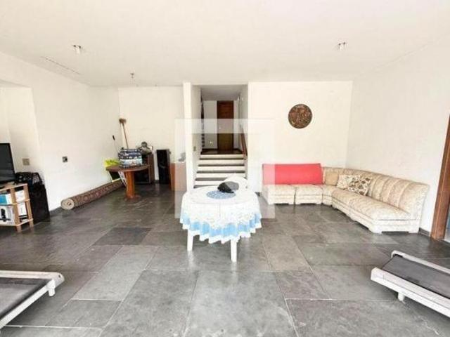 Casa à Venda Jardim Guedala, 4 Quartos, 400 m² São Paulo