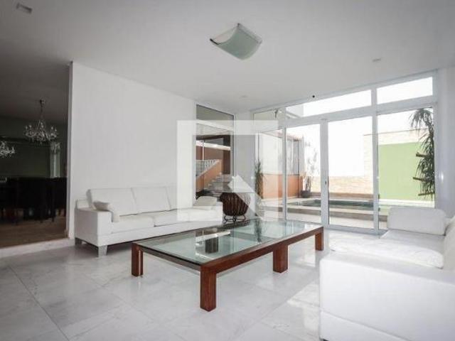 Casa à Venda Jardim Guedala, 4 Quartos, 700 m² São Paulo