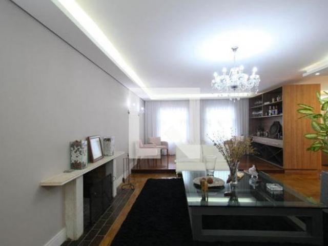 Casa à Venda Jardim Guedala, 8 Quartos, 500 m² São Paulo
