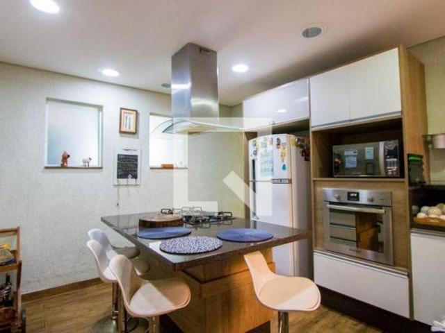 Casa à Venda Jardim Guilhermina, 3 Quartos, 298 m2