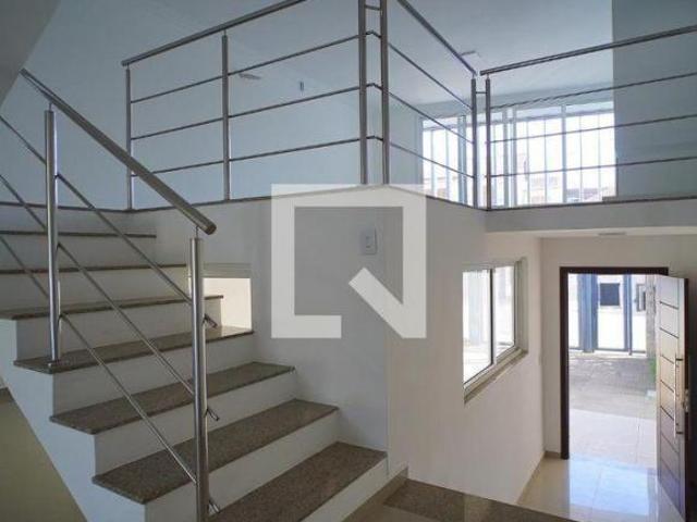 Casa à Venda Jardim Itu Sabará, 3 Quartos, 210 m² Porto Alegre