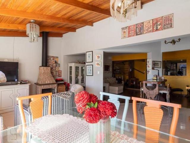 Casa à Venda Jardim Itu Sabará, 4 Quartos, 160 m² Porto Alegre