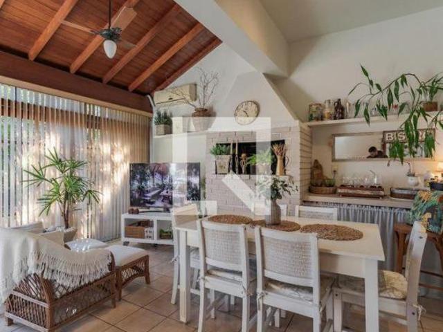 Casa à Venda Jardim Itu Sabará, 4 Quartos, 181 m² Porto Alegre