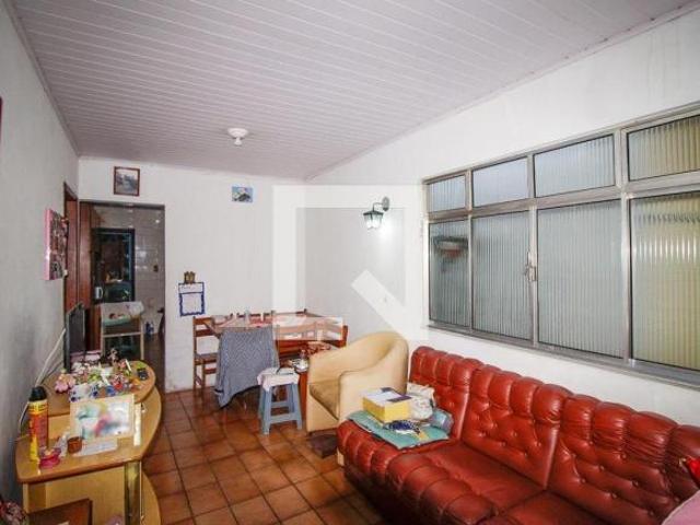 Casa à Venda Jardim Independência, 3 Quartos, 200 m2