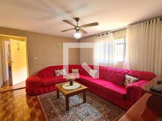 Casa à Venda Jardim Independência, 4 Quartos, 172 m2