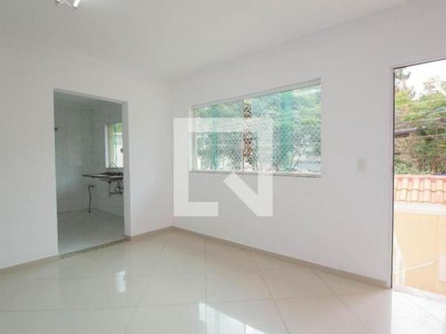 Casa à Venda Jardim Iris, 2 Quartos, 150 m2