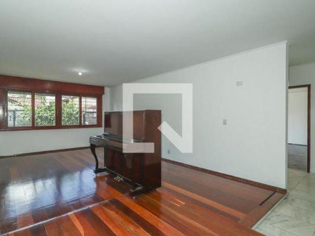 Casa à Venda Jardim Lindóia, 3 Quartos, 255 m² Porto Alegre